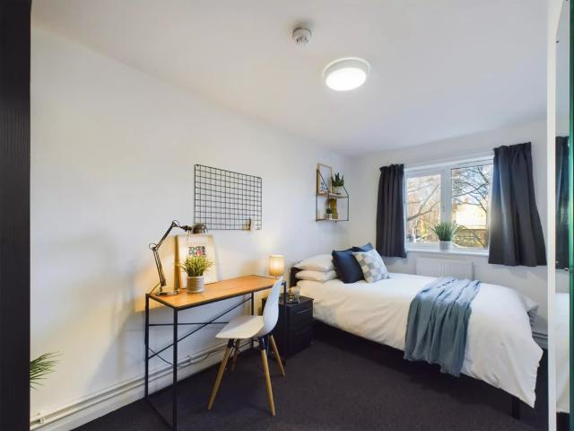 14 Brookside, Derby