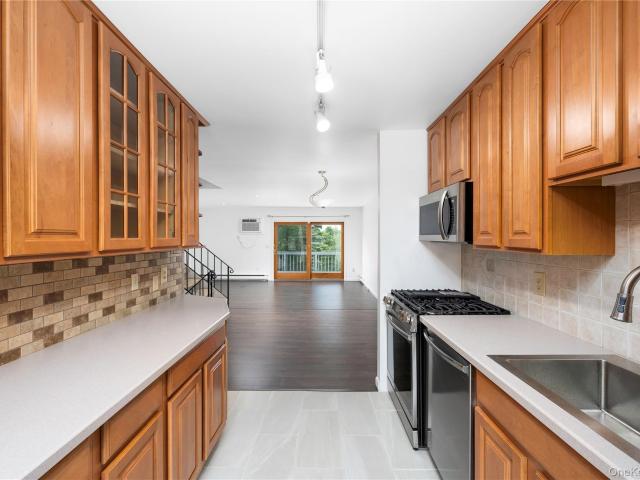 14 Brewster Woods Drive