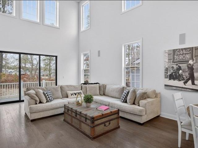 14 Briarwood, Plymouth, MA 02360