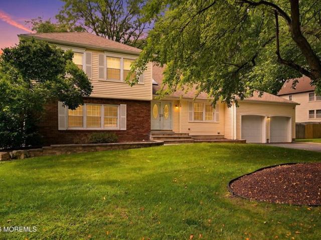 14 Bridle Way, Marlboro, NJ 07746
