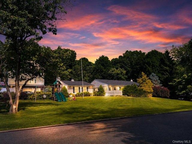 14 Brisman Dr, Thiells, NY 10984