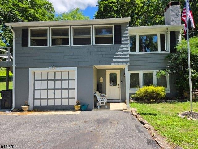 14 Bunnvale Rd, Lebanon, NJ 07830