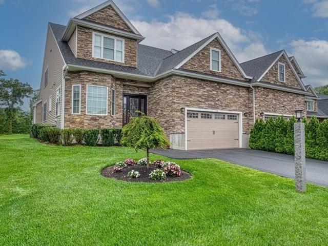 14 Cape Club Dr, Sharon, MA 02067