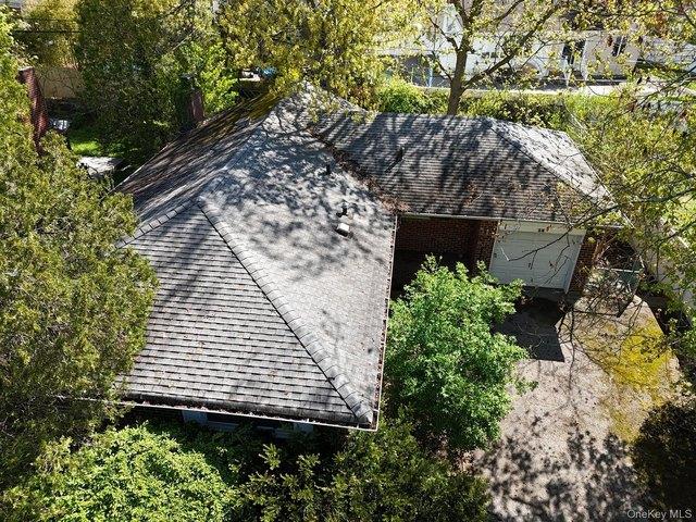 14 Central Park Rd, Plainview, NY 11803