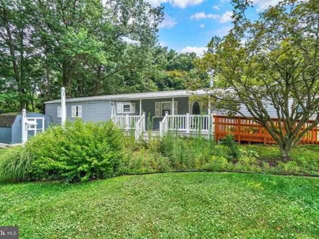 14 Cedar St, Manchester, PA 17345