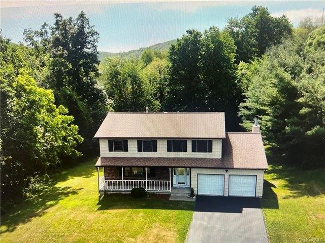 14 Cheesecote Ct, Stony Point, NY 10980