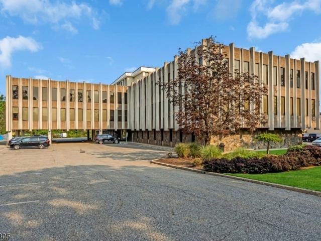 14 Commerce Dr