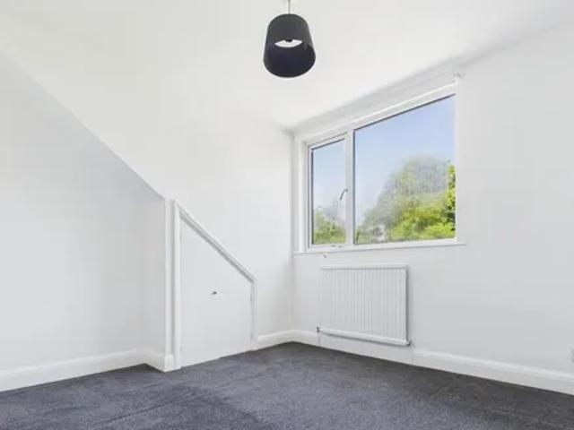 14 Connaught Road, London, NW10 9AG, United Kingdom | 2 bed apartment for rent #168105595 | Rentberry