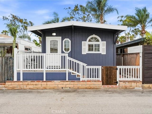 14 Cottonwood Ln, Seal Beach, CA 90740