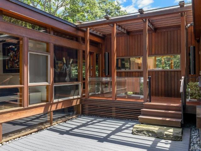 14 Cradle Rock Road E