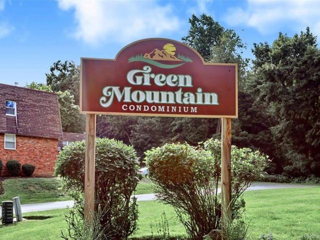14 Crescent Dr Apt 55, Thiells, NY 10984