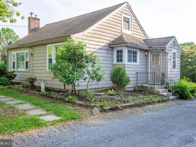 14 Crest Avenue