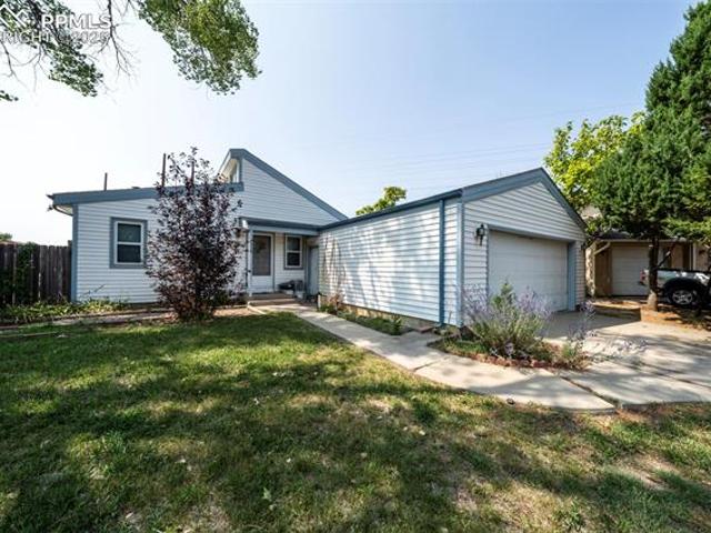 14 Crested Hill Court