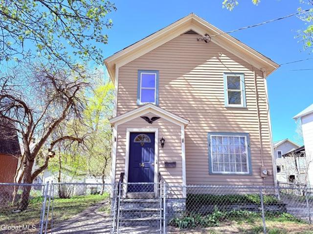 14 Davis St, Glens Falls, NY 12801