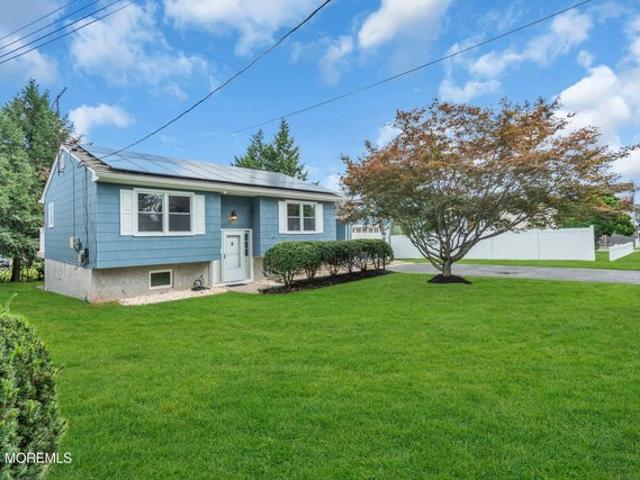 14 Dayton Ave, Middlesex, NJ 08846