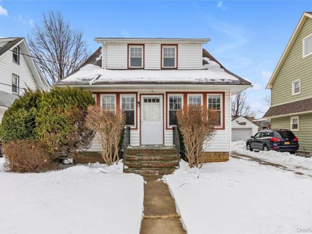 14 Denton Ct, Rockville Centre, NY 11570