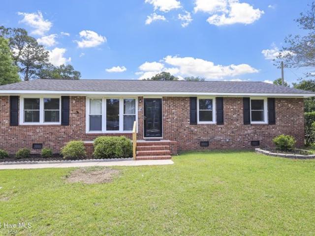 14 Delight Ct, Jacksonville, NC 28546