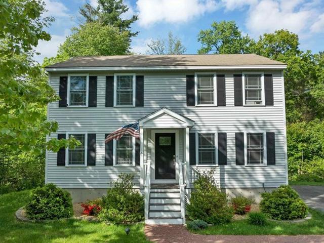 14 Doris Dr, Hooksett, NH 03106