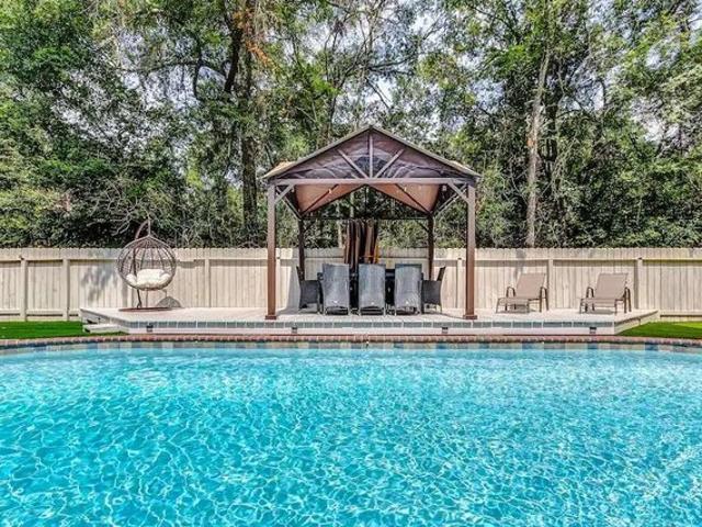 14 Dovetail Pl, The Woodlands, TX 77381