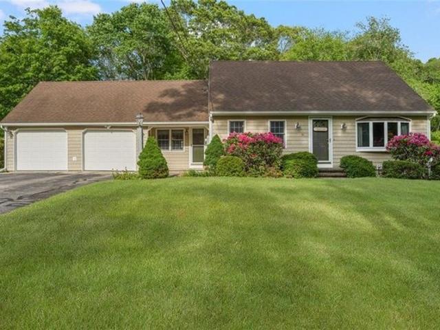 14 Driftwood Dr, Charlestown, RI 02813