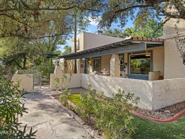 14 e orangewood avenue