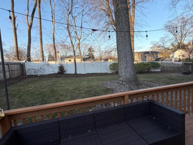 14 E Darrah Lane