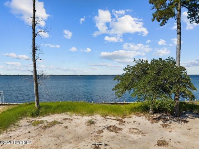 14 E Dowry Creek E