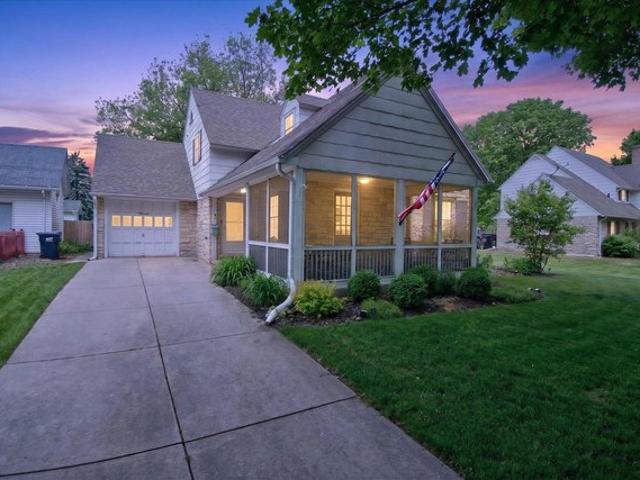 14 E Rockwell St, Elkhorn, WI 53121