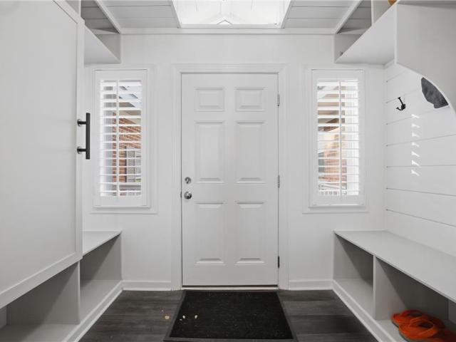 14 Eagle Point RD
