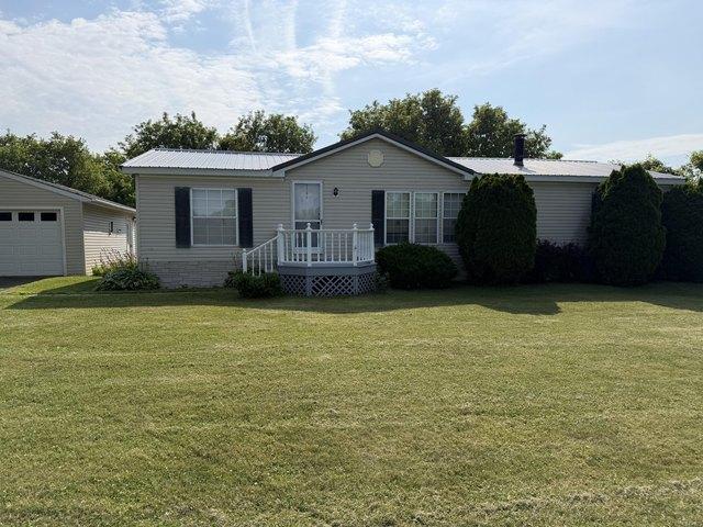 14 East St, Champlain, NY 12919