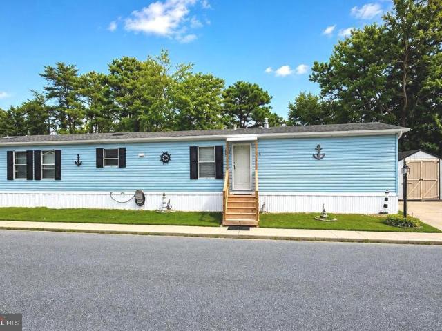 14 Eisenhower Boulevard