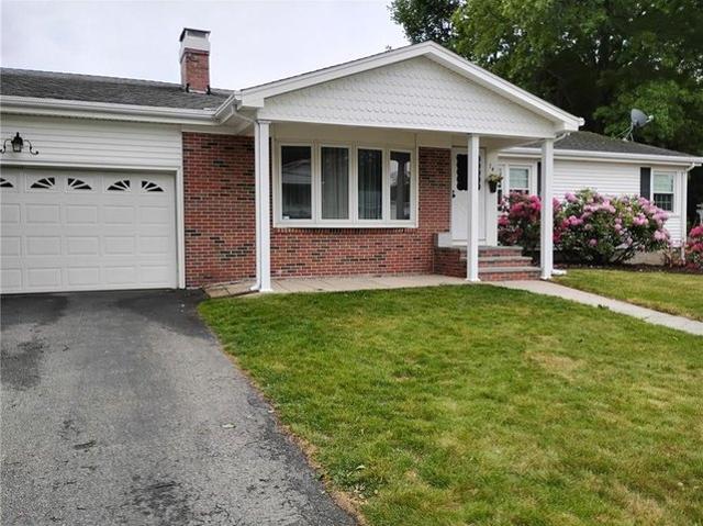 14 Elmhurst Dr, Smithfield, RI 02828