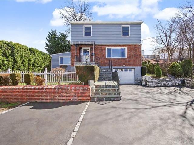 14 Emerald Pl, Yonkers, NY 10703