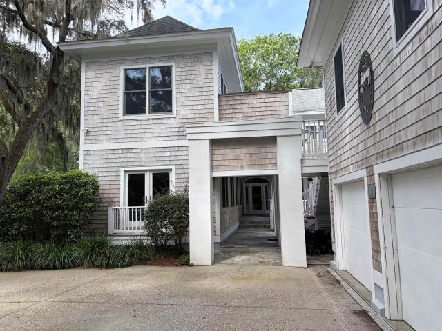 14 Flat Boat Ln
