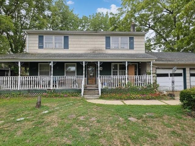 14 Front St, Wyoming, DE 19934