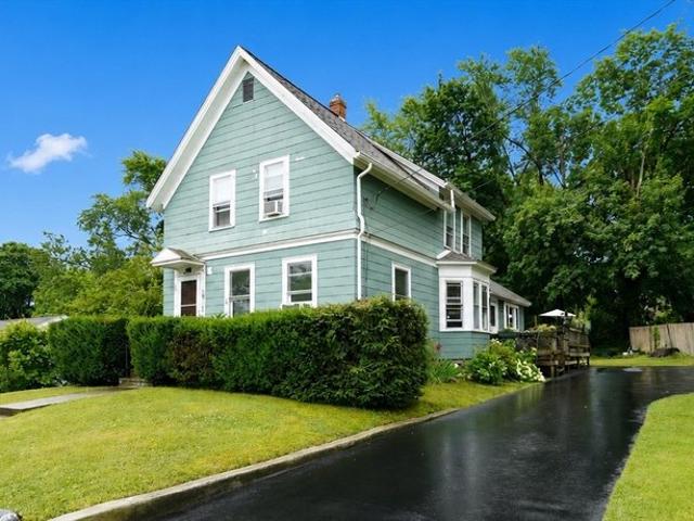 14 Frank St, Middleboro, MA 02346
