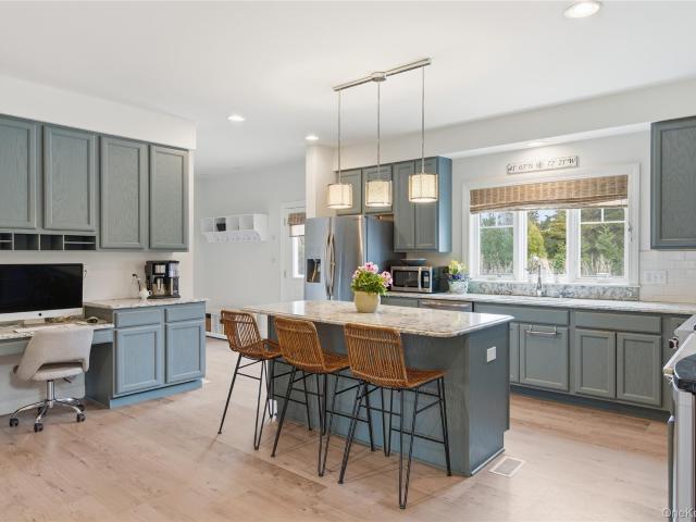 14 Freds Ln, Shelter Island, NY 11964 | MLS #978923