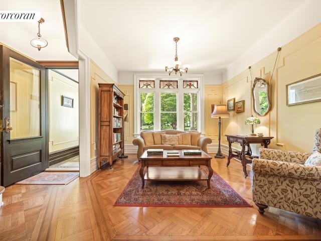 14 Fuller Place