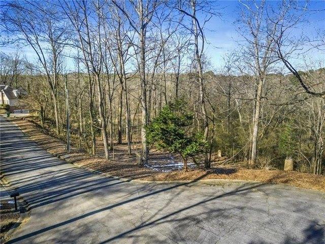 14 Geraldine Dr SE, Smyrna, GA 30082