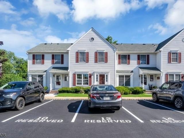 14 Giles Biondi Ct, Bound Brook, NJ 08805