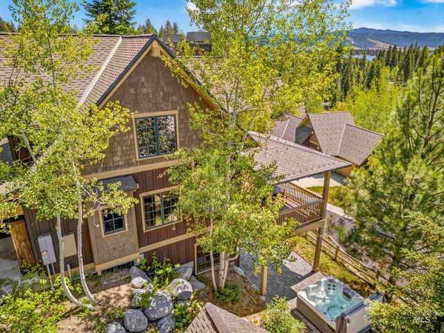14 Golden Bench Ct, Donnelly, ID 83615