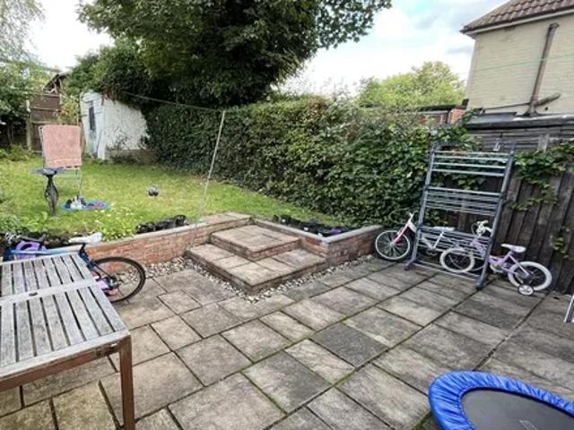 14 Glenfield Grove, Stirchley, B29 7RH, United Kingdom | 3 bed duplex for rent #113109779 | Rentberry