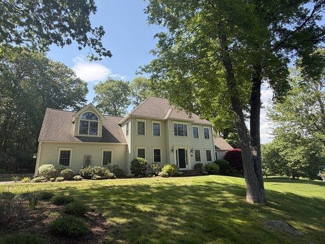 14 Greystone Ln, Hopkinton, MA 01748