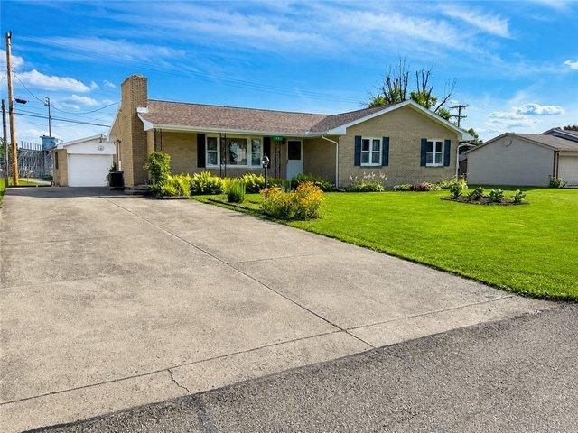 14 Greeneview Dr, Jamestown, OH 45335