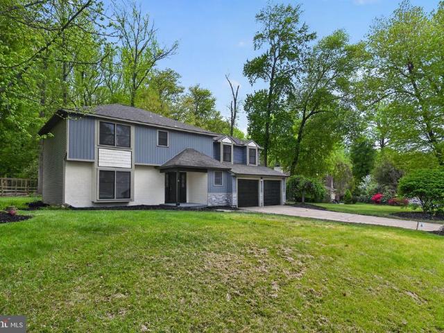 14 Greentree Drive