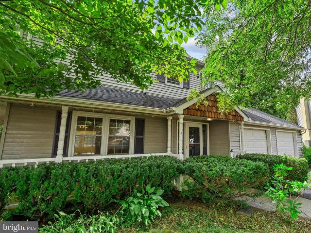 14 Greenway Circle