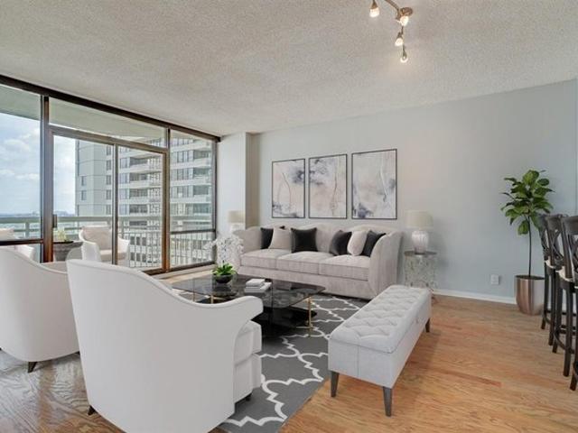 14 Greenway Plz Unit 15N, Houston, TX 77046
