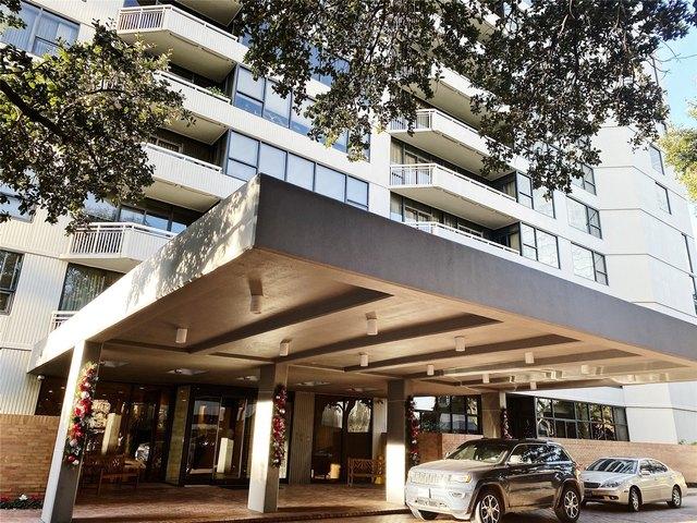 14 Greenway Plz Unit 23M, Houston, TX 77046