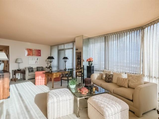 14 Greenway Plz Unit 21P, Houston, TX 77046