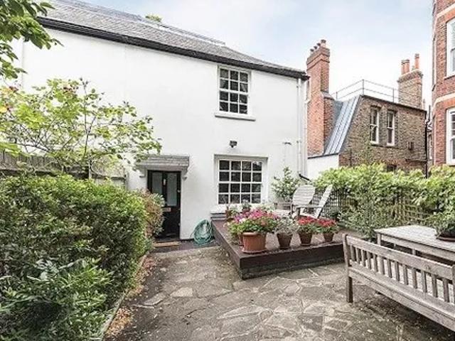 14 Hampstead Grove, London, NW3 6SP, United Kingdom | 3 bed house for rent #160925501 | Rentberry